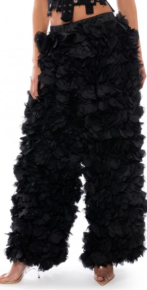 AKIRA - GARDEN OF EDEN APPLIQUE PANTS IN BLACK