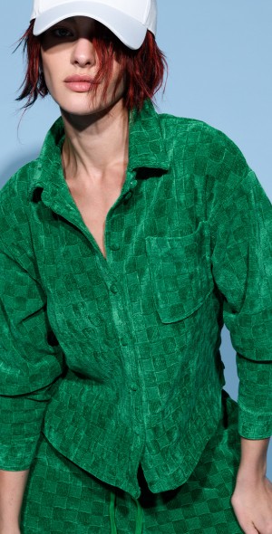 AKIRA - NINA TEXTURED BUTTON DOWN SHIRT