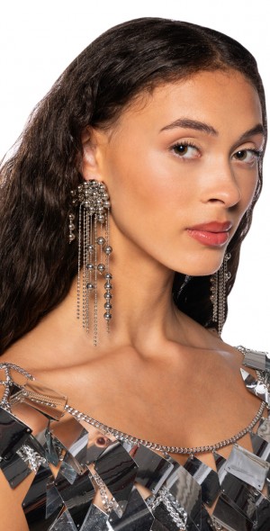 AKIRA - POSE FOR A FLICK EARRING