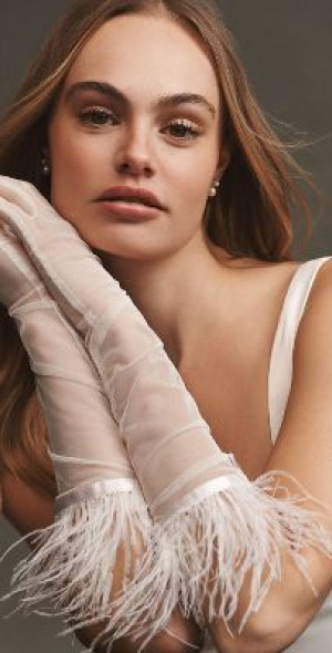 Audrey Adele - Faux Feather-Trimmed Gloves