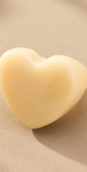 Clare V. - Grande Heart Ring