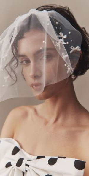 Sara Brosious - Aurelia Veil