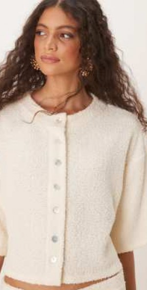 ASOS DESIGN - boxy dropped shoulder fluffy cardigan in cream-White