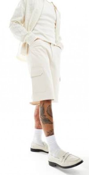 ASOS DESIGN - heavyweight premium cargo jorts in stone-Neutral