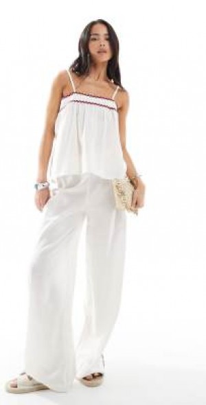 Esmée - Exclusive ric rac beach pants in white & red - part of a set
