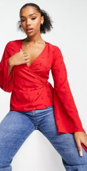 Glamorous - fluted sleeve wrap blouse in red floral