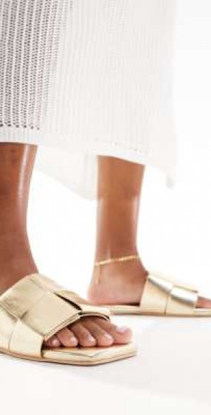 Glamorous - weave slides in gold
