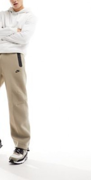 Nike - Tech Cargo sweatpants in beige-Neutral