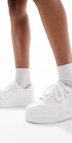 SEQWL - Buzz platform sneakers in white