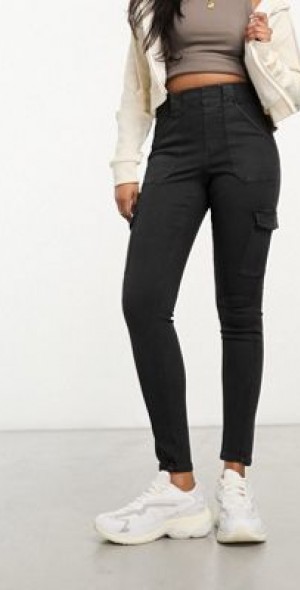 Spanx - high waisted cargo pant in washed black