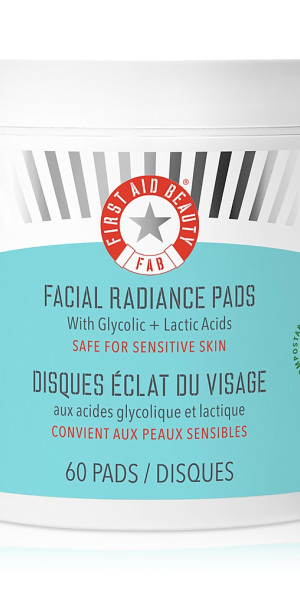 First Aid Beauty - Facial Radiance Pads with Glycolic & Lactic Acids ...