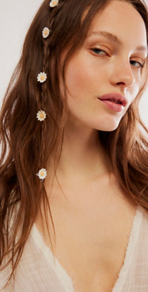 Free People - Dainty Daisy Clips