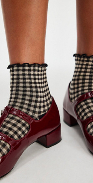 Infinity Classics - Posh Picnic Ruffle Socks