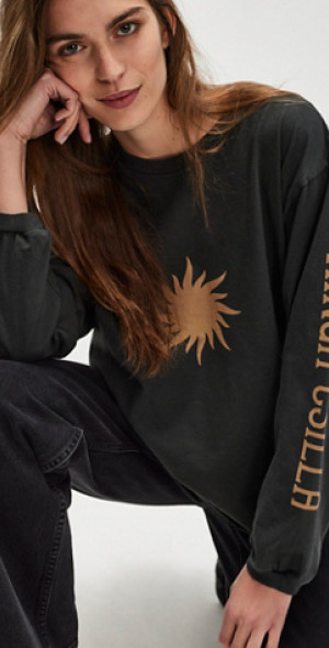 Kinga Csilla - Vintage Roses Tee