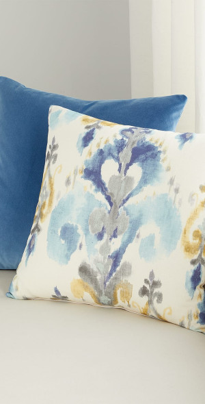 Eastern Accents - Aoki Decorative Pillow In Azure