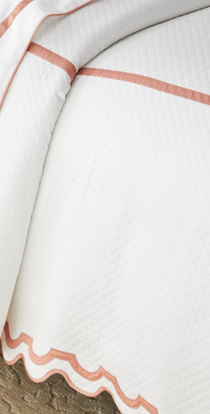 Matouk - Mirasol Matelasse Coverlet, FULL-QUEEN