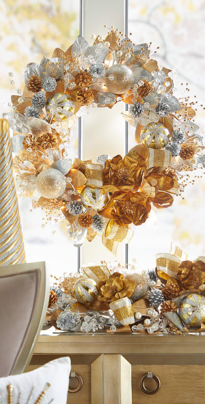 Neiman Marcus - Silver & Gold Pre-Lit Christmas Wreath Neiman Marcus - Silver & Gold Pre-Lit Christmas Wreath