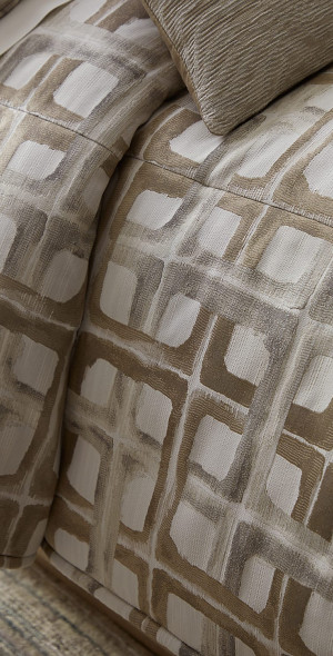 Olivia Quido - Makeshift 3-Piece Comforter Set, QUEEN