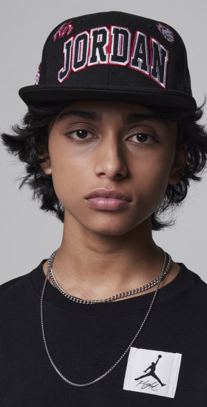 Jordan - Patch Pack Big Kids' Flat Brim Cap in Black | 9A0835-KR5