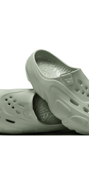 Jordan - Men's Roam Slides in Green | FQ0227-300