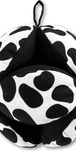 ETTA LOVES - Sensory Grasp Ball in Black And White at Nordstrom