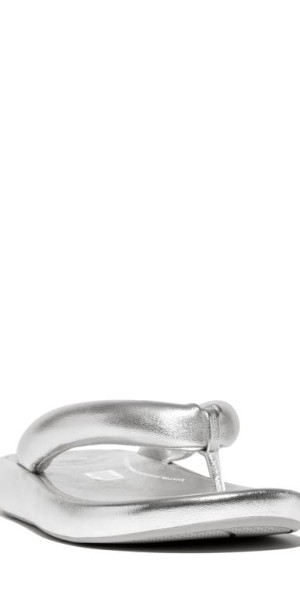 FitFlop - iQushion D-Luxe Flip Flop in Silver