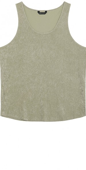 Monfrere - Travis Tank