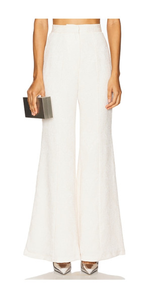 Sabina Musayev - Samuel Pant