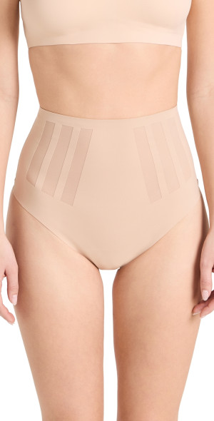 Commando Luxe Control Thong Beige Xs
