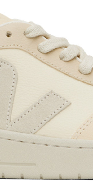 VEJA - Beige V-10 Sneakers