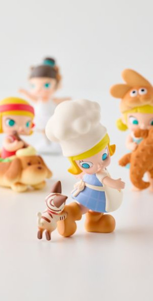 POP MART - Molly Carb-Lover Series Blind Box Figure in Molly Bread at ...