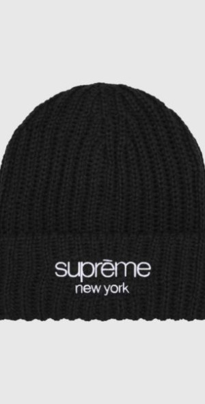 Supreme - Classic Logo Chunky Ribbed Beanie in Black, Men's at Urban ...