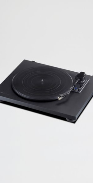 TEAC - TN-180BT-A3 Belt-Drive Bluetooth Turntable in Black at Urban ...